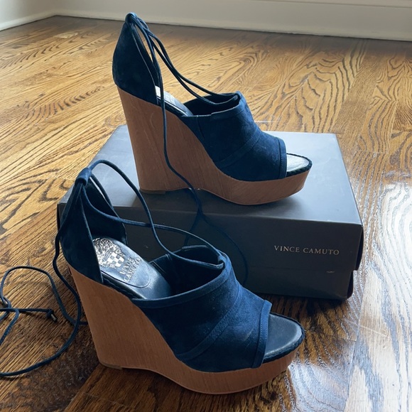 Vince Camuto | Shoes | Vince Camuto Maleena Wedge Sandal Size 75 | Poshmark